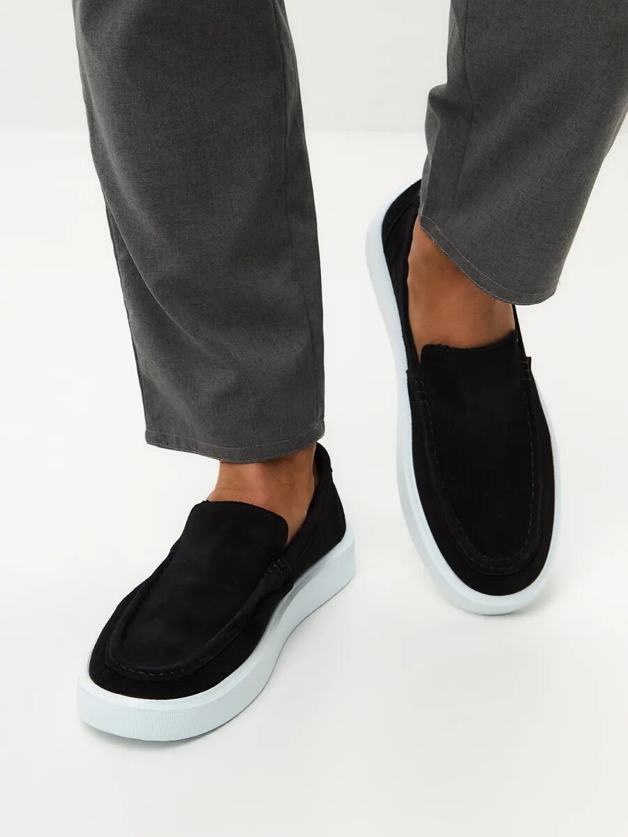 Лоферы кожаные на высокой подошве