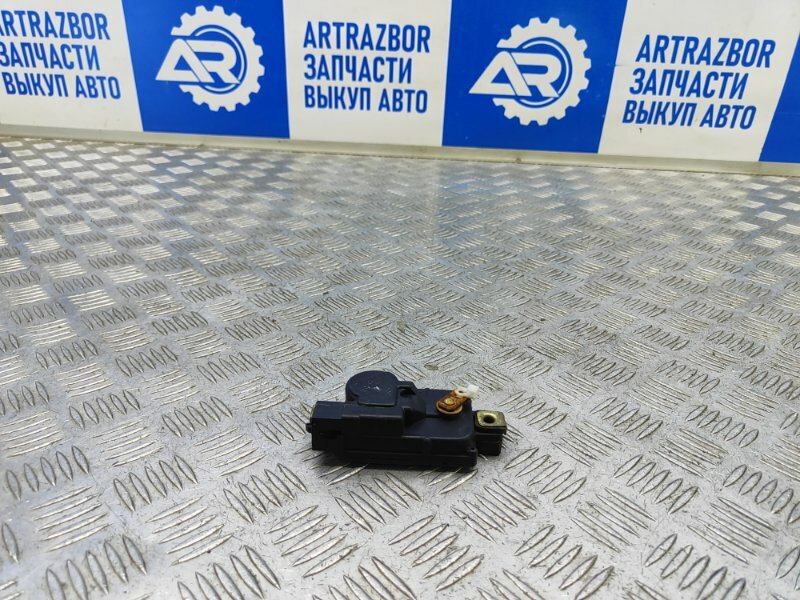 Б/У Активатор замка двери Ssangyong Musso FJ / Сангйонг Musso FJ 2.9 602900 (OM662) 95 Л.С 1996 перед. прав.