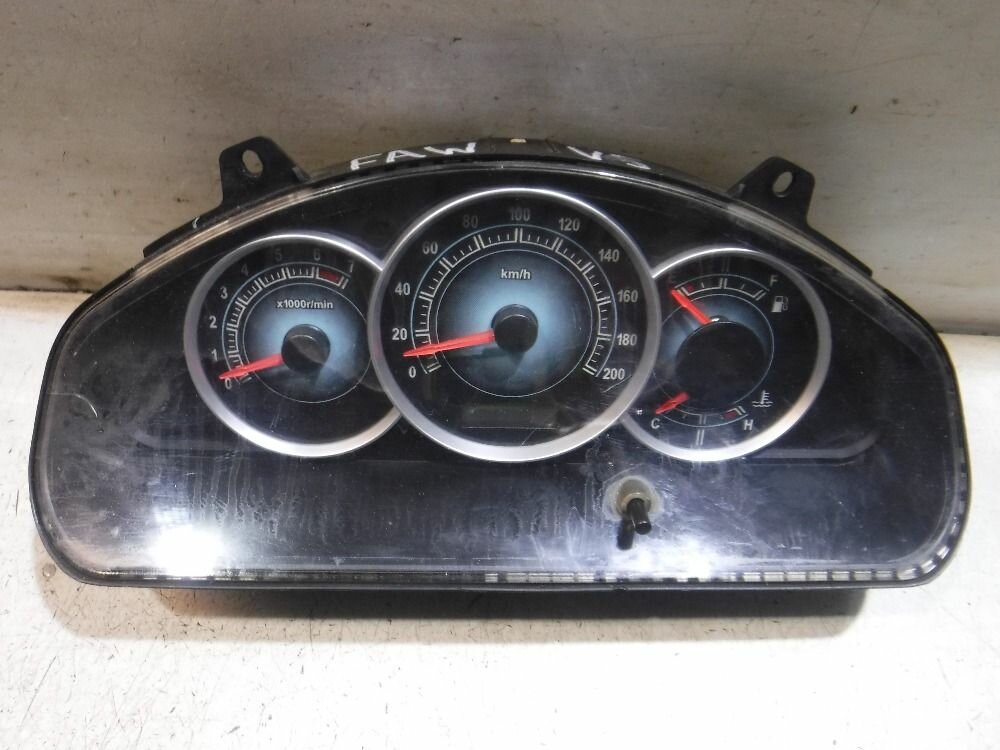 Панель приборов FAW V5