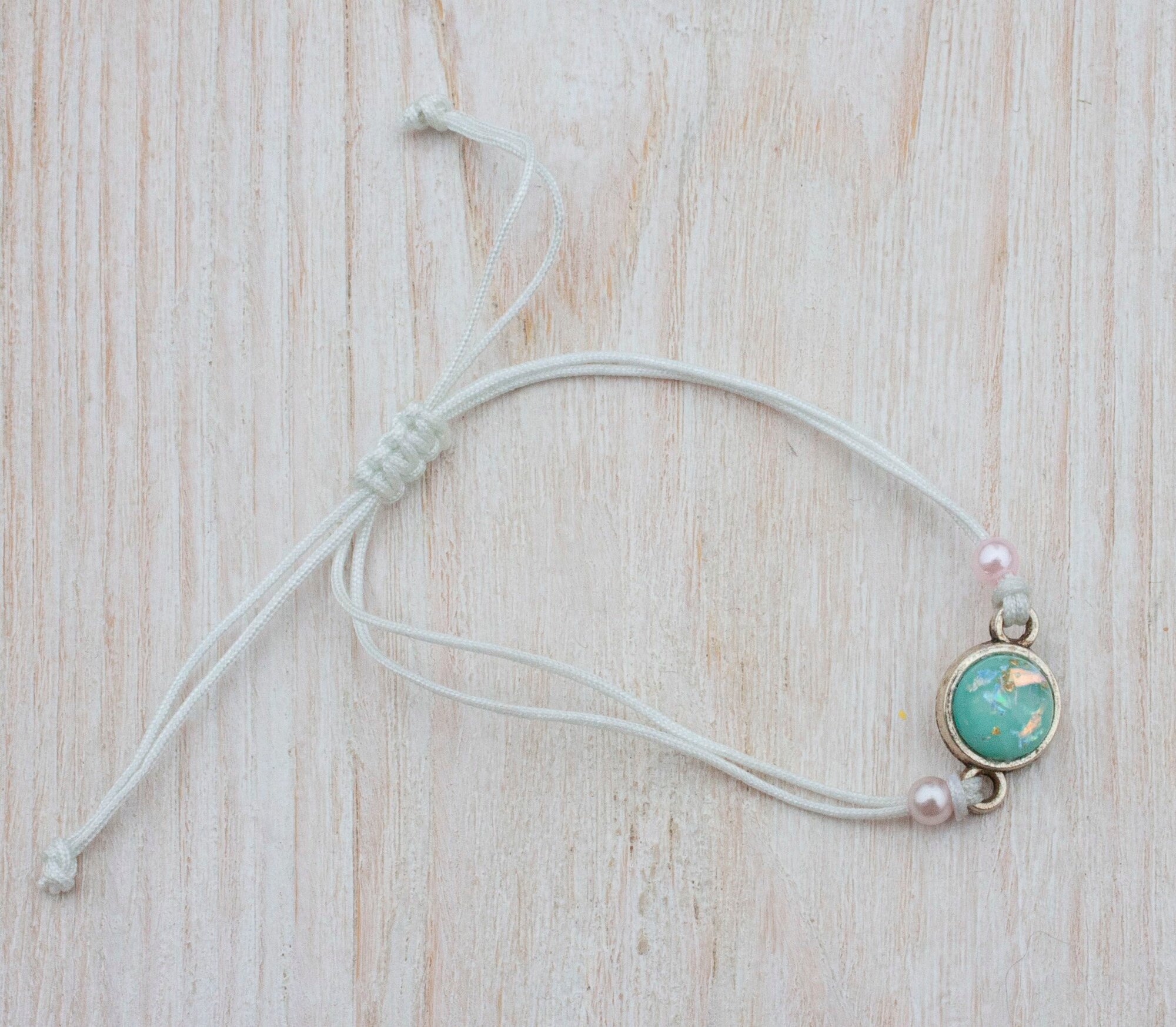 Плетеный браслет