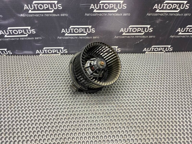 Моторчик печки Renault Megane 2008 (1.5 K9K) Б/У с пробегом Арт. 7701056965