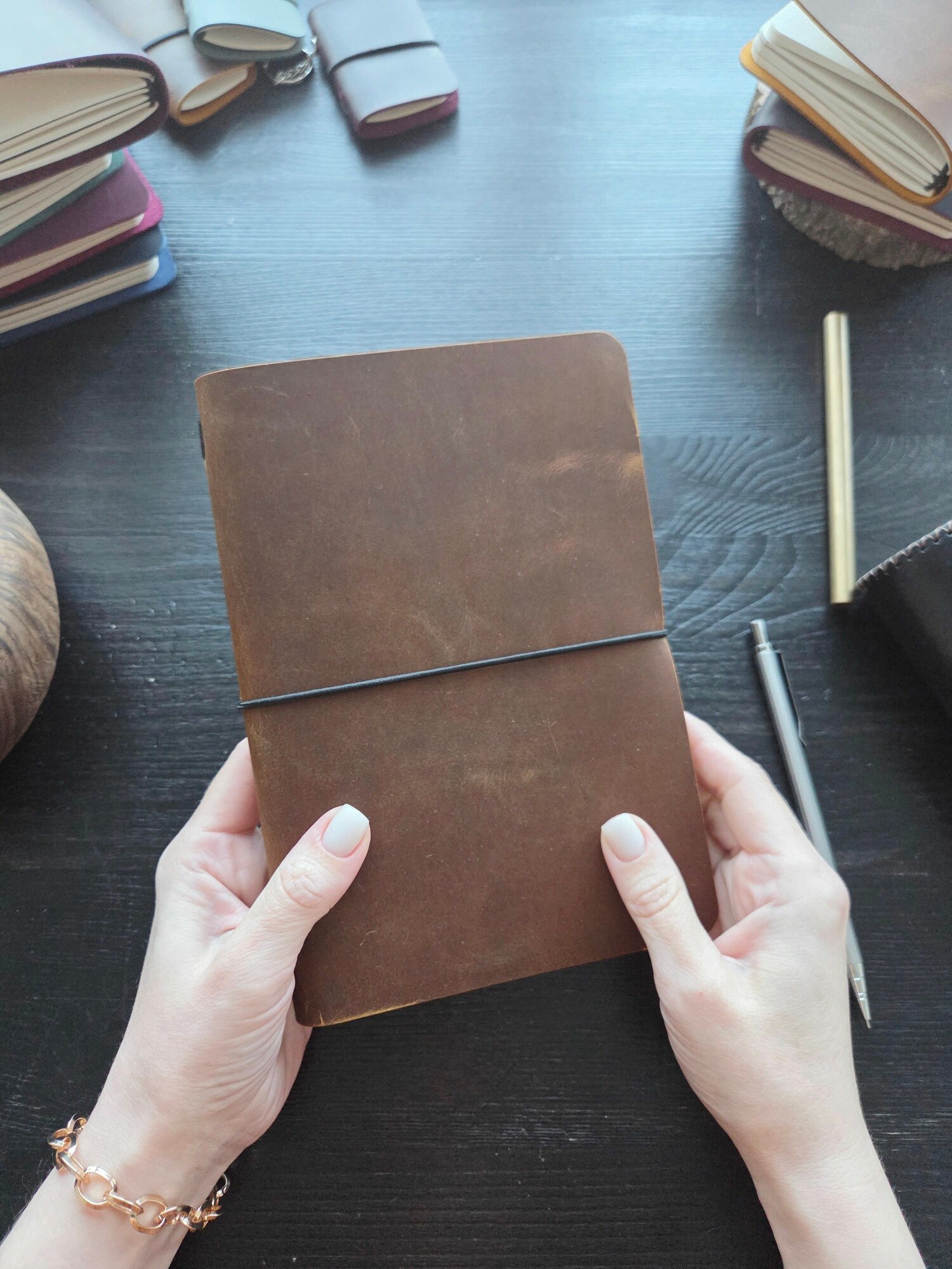 Кожаный блокнот А5 (15х21см) в точку, в стиле Мидори (Midori) со сменными тетрадями на резинке, 90 листов