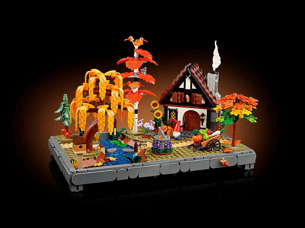 Конструктор LEGO Icons 11372 Конструктор Осенний дачный сад