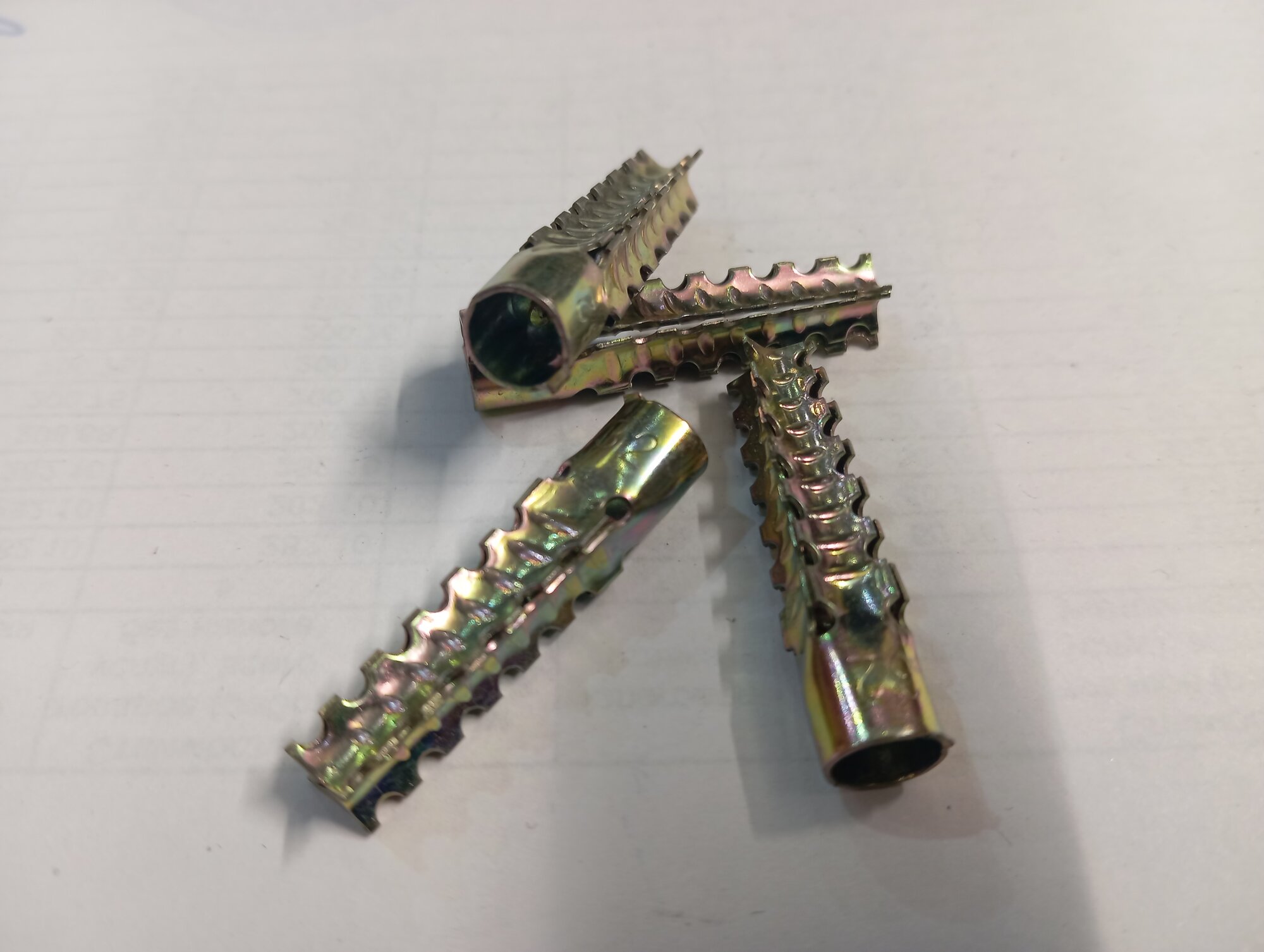 Дюбель для газобетона MUD 6*32. Металлический . упаковка 100 шт.