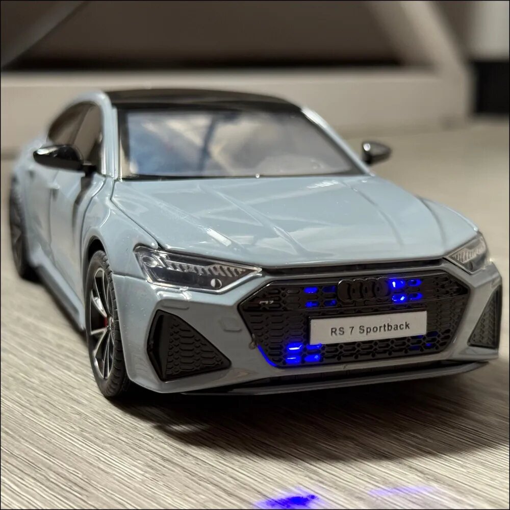 Коллекционная модель 1:24 Audi RS7 Light Flash Version, Автомобиль из сплава, подарок на день рождения, Звук и освещение