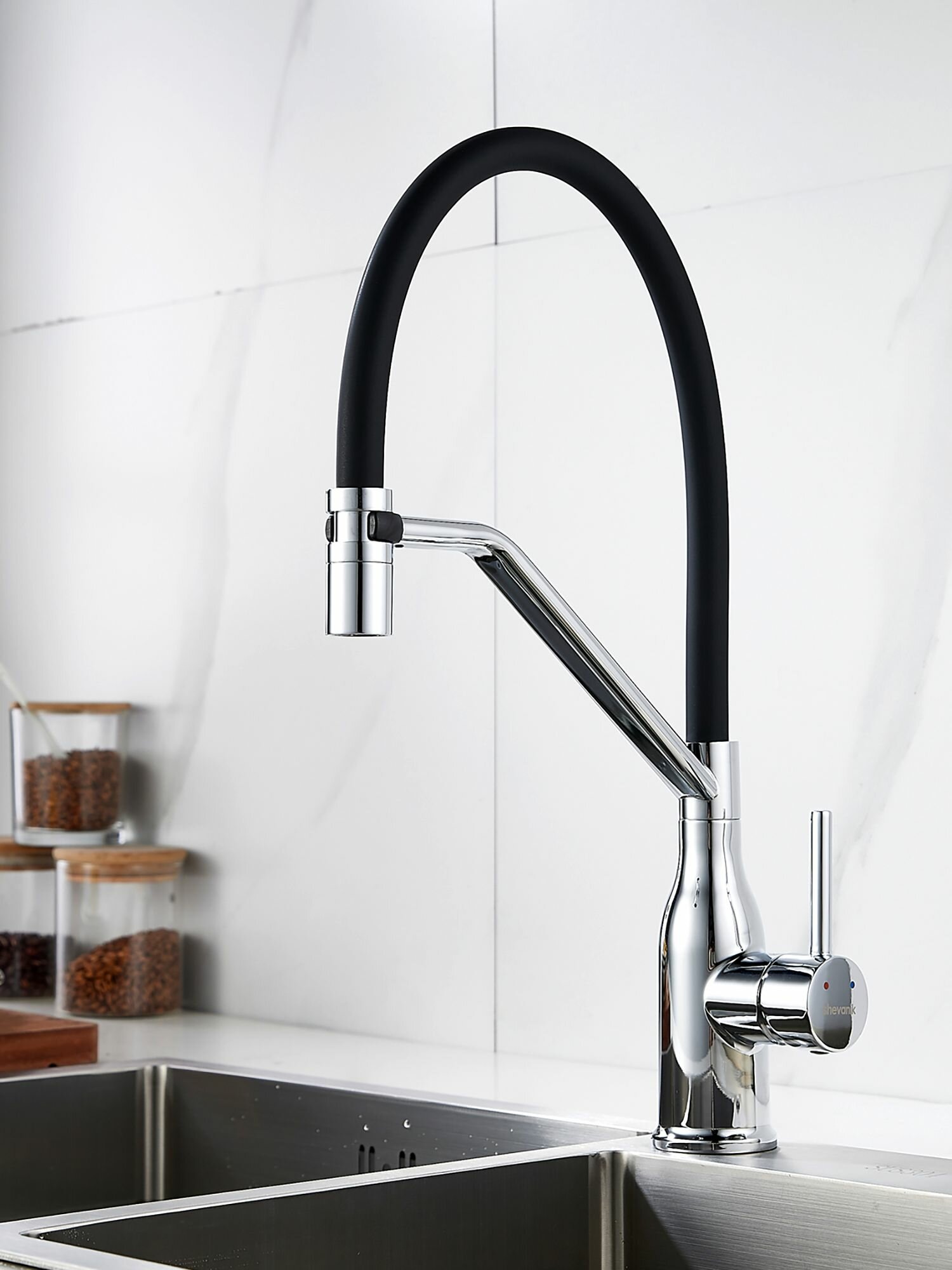 Смеситель для кухни с гибким изливом и душем Shevanik S343-3