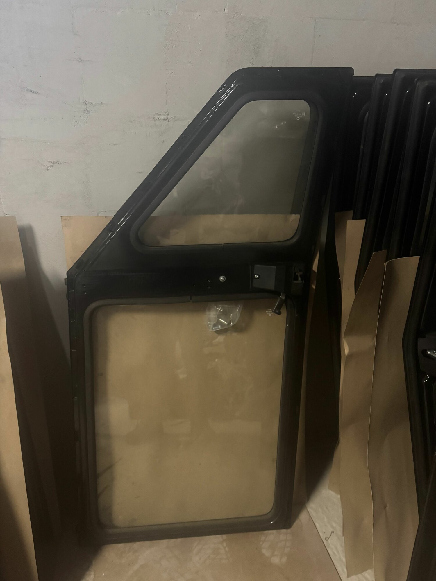 Дверь МТЗ правая в сборе УК ОАО МТЗ