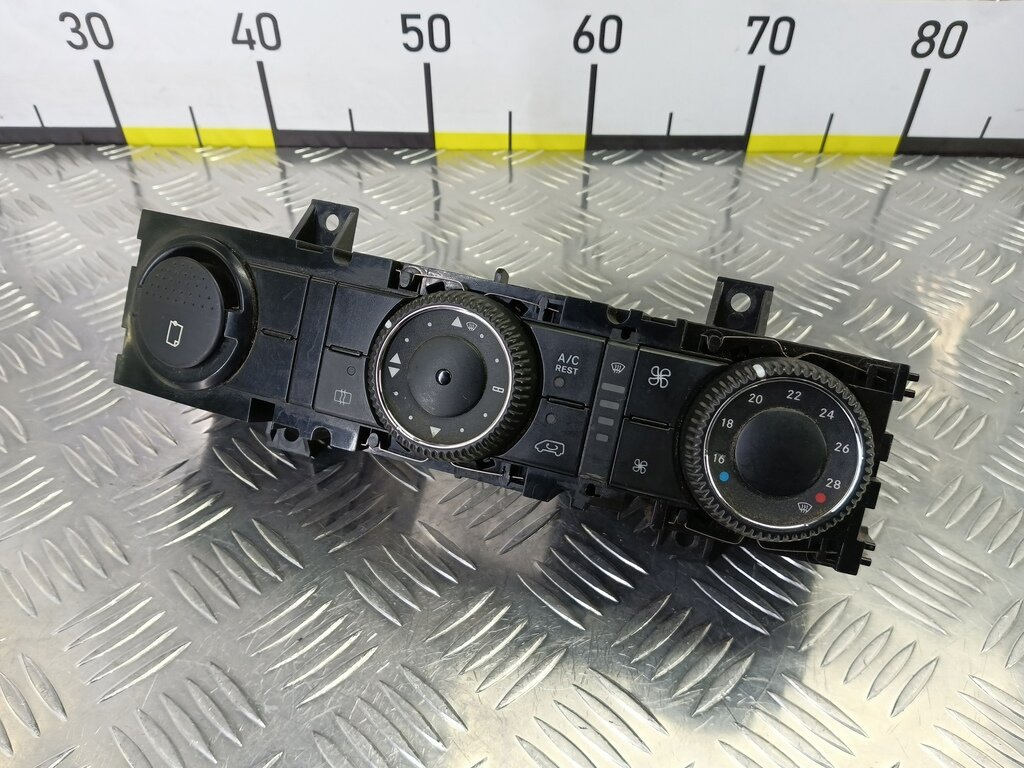 Блок управления печкой Б/У для Volkswagen Crafter I (2006—2011) 9068301085