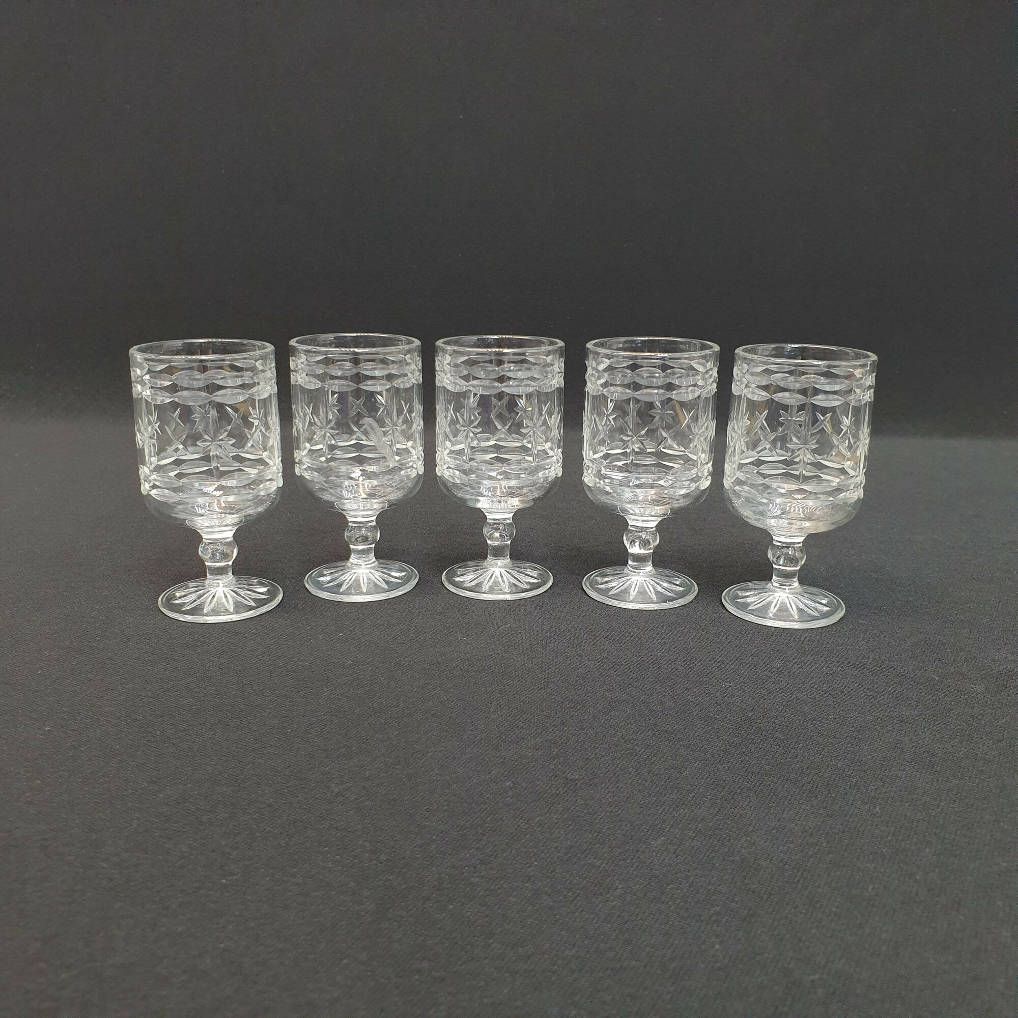 Винтажный набор из 5 рюмок НПО Светлана, хрусталь 45 мл, высота 75 мм, СССР