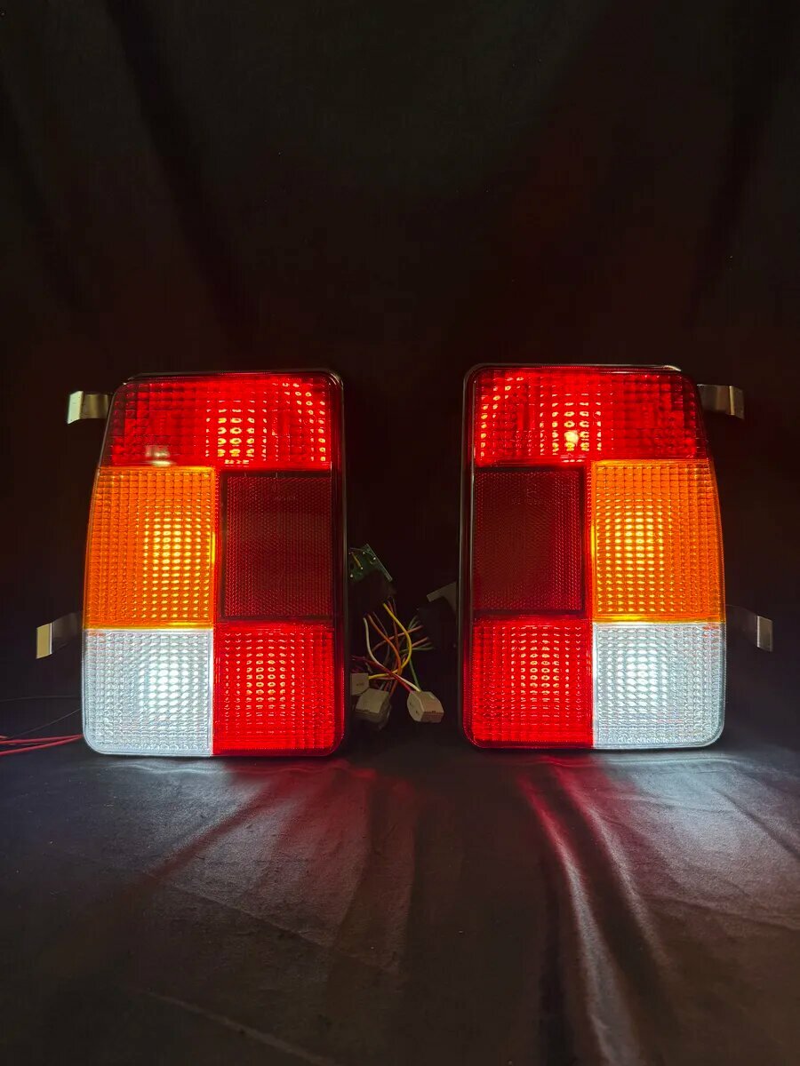 Комплект светодиодных плат задних фонарей LED для LADA 2104, левый и правый