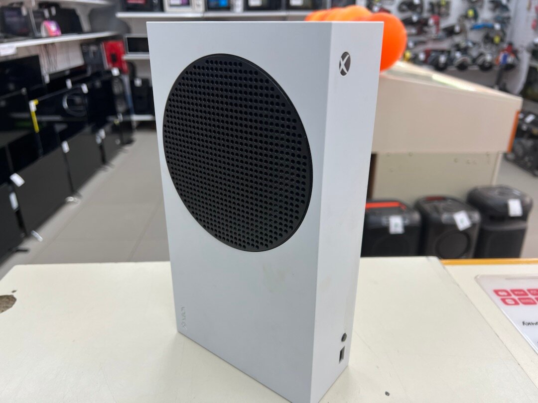 Игровая приставка Microsoft Xbox Series S 512 ГБ SSD, без игр, белый/черный, Б/У, Уценка