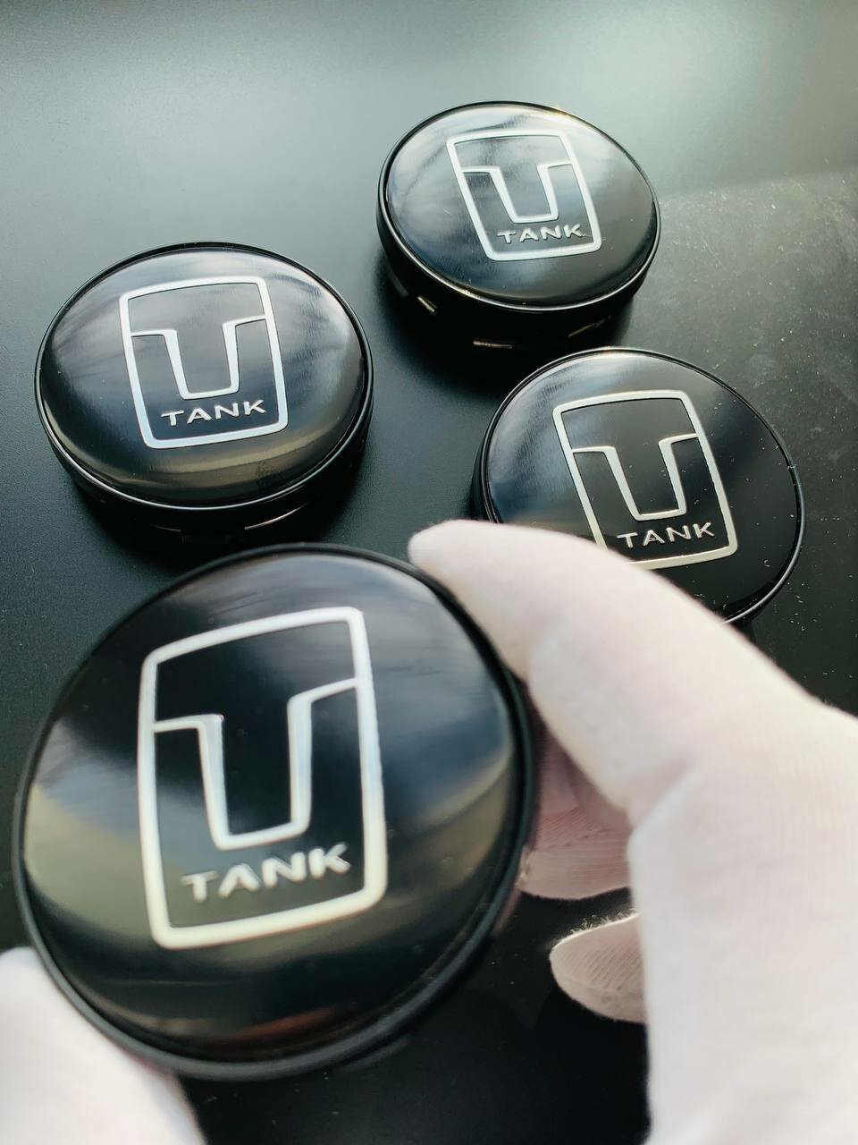 Ступичные заглушки на диси Tank 60/56мм 4шт. Колпачки на диски Танк 60мм черный