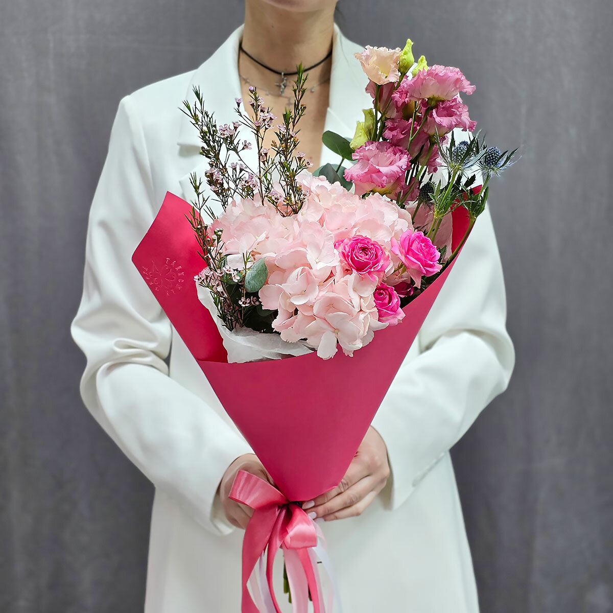 Букет Талисман Флора "Розовое Сияние", 5 цветов, высота 45см, крафт-бумага