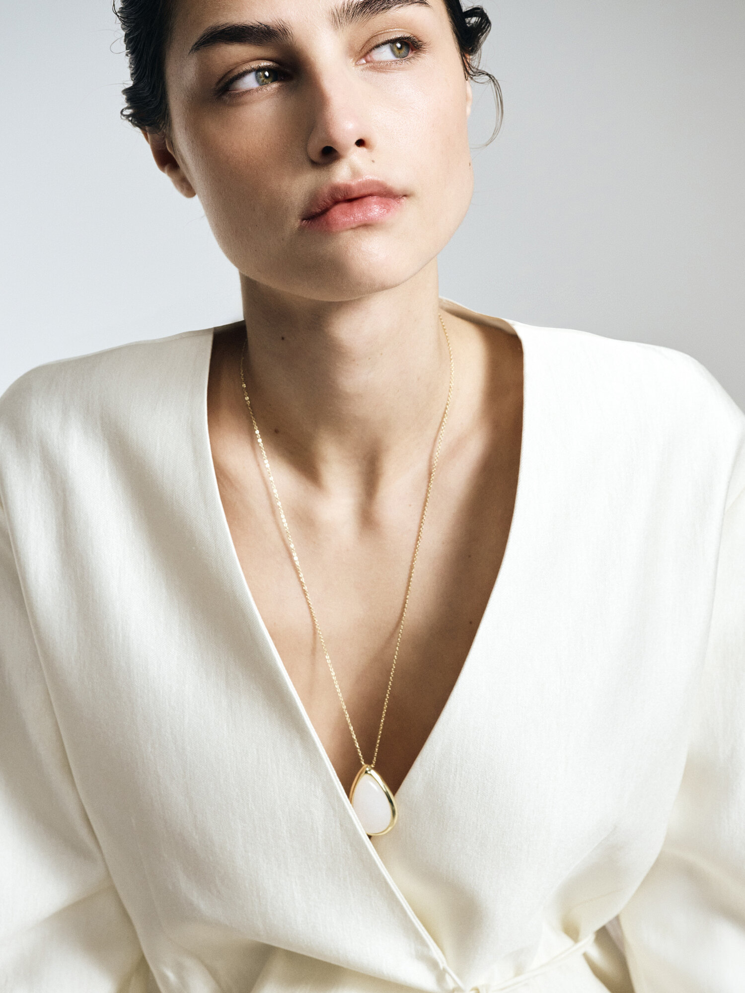 Колье, нефрит