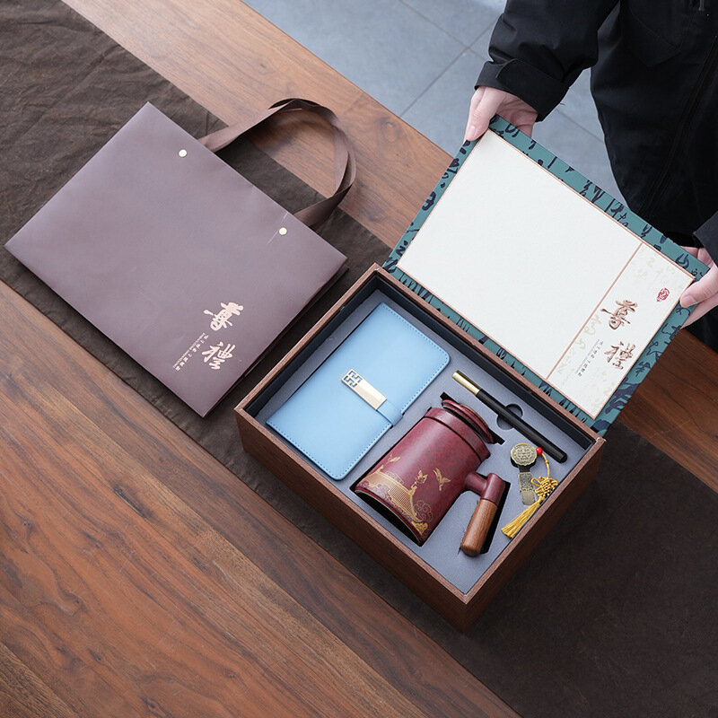 Корпоративные мероприятия по тимбилдингу, деловые подарки, практичные и креативные подарки для открытия компаний, подарки для клиентов и сотрудников.