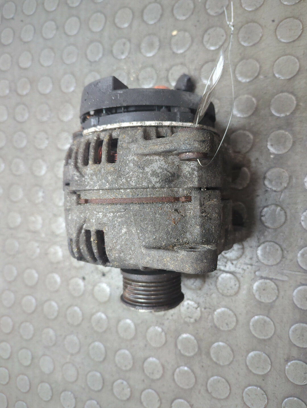 Генератор Nissan Juke Б/У