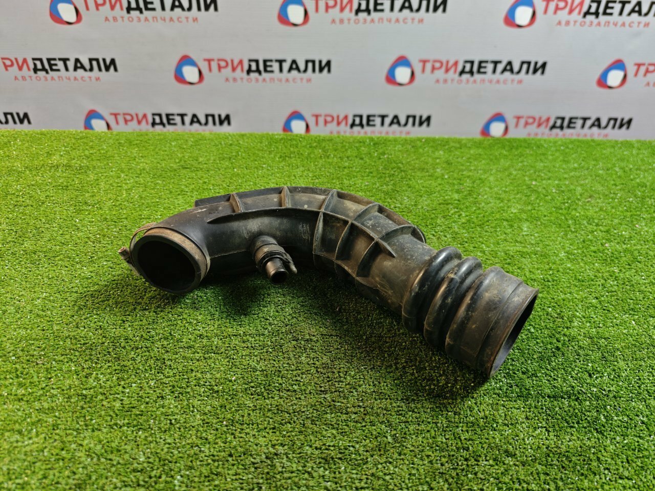 Патрубок воздушного фильтра Лада Гранта 1.6 11186 2013 (б/у)