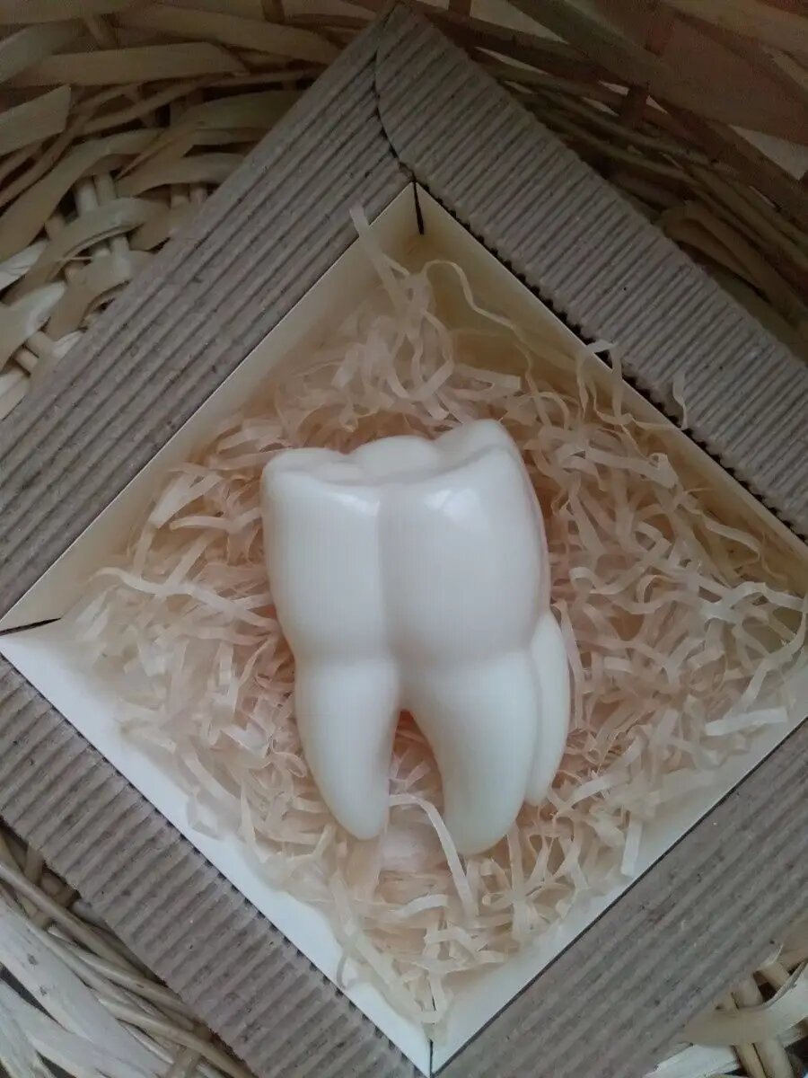 Шоколадная фигурка подарочная" Белый зуб"