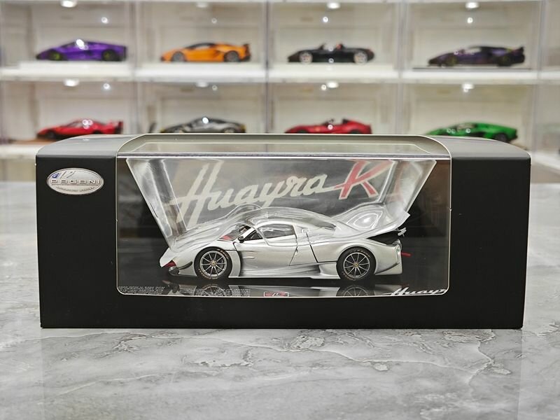 LCD Модель Pagani Utopia, 1:43, коллекционная модель из сплава (Pagani Utopia)