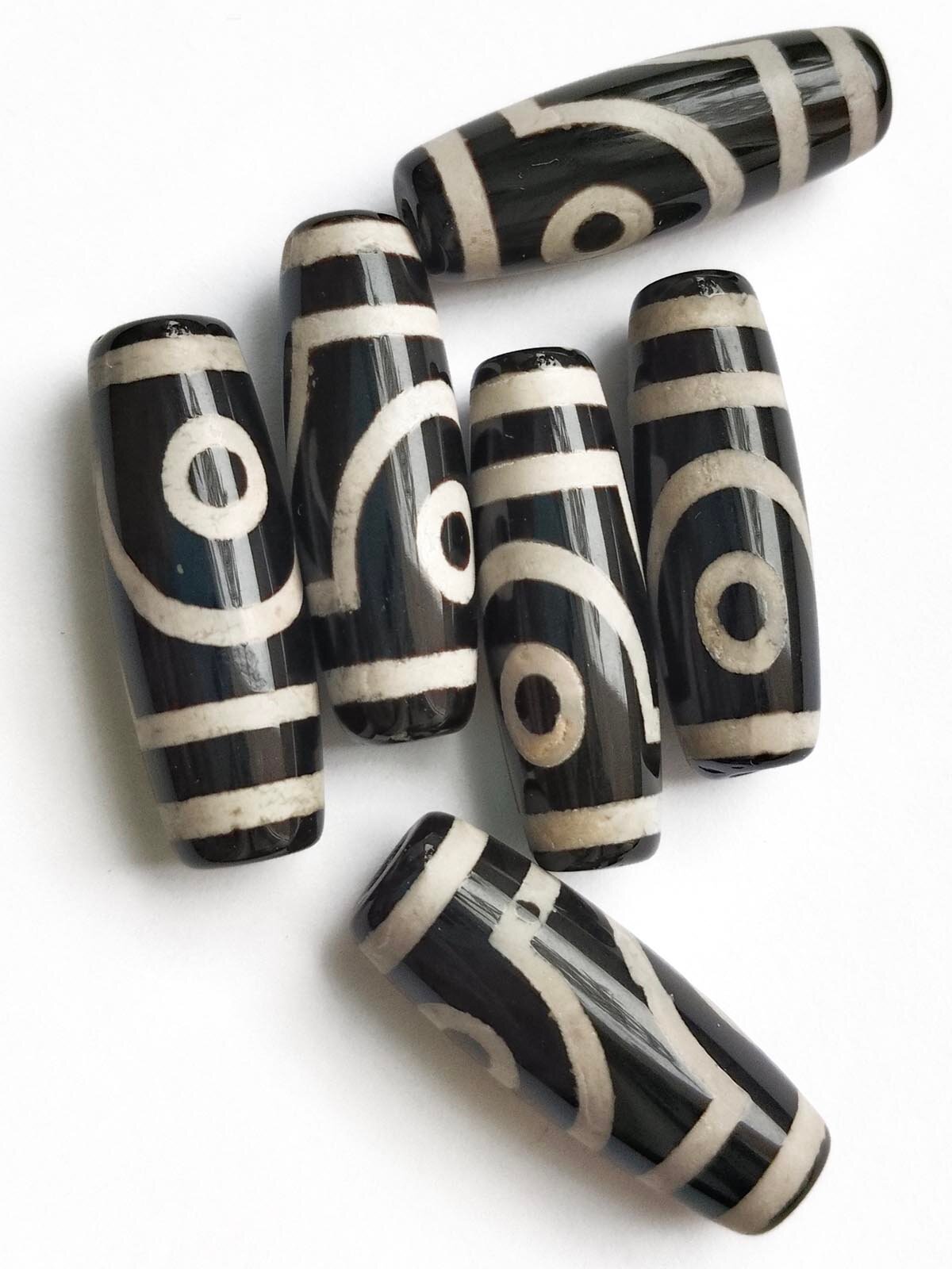 Бусина Дзи натуральный камень Агат черный с белым 2-глазая 0010519 цилиндр 30x12 мм, цена за 1 шт.