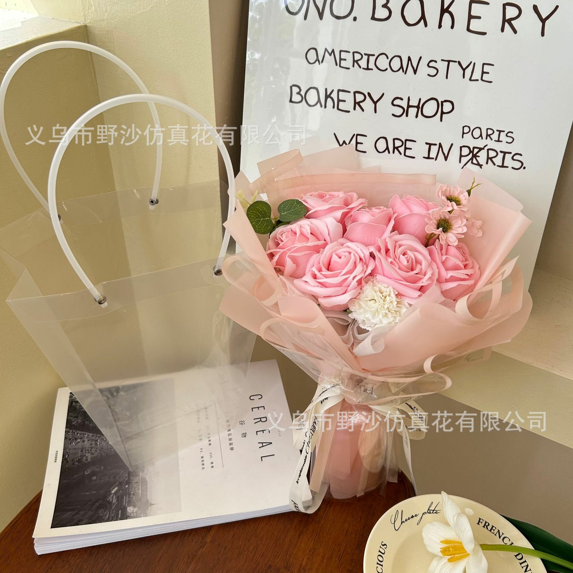 Искусственные букеты цветов к Международному женскому дню, готовые букеты в корейском стиле, мыло в форме цветов с ароматом сливового варенья и роз, подарки на день рождения и другие презенты.