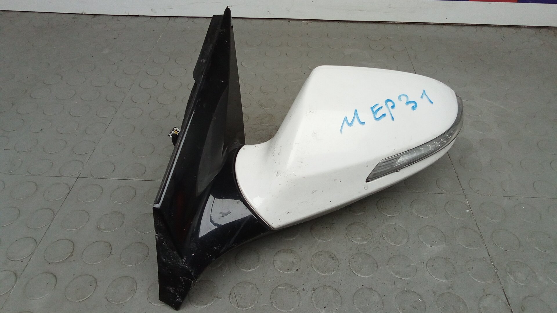 Зеркало наружное левое HYUNDAI I40, Номер 8pin