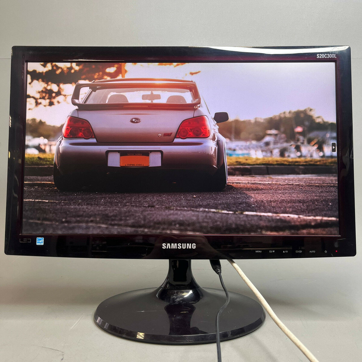 19.5" Монитор Samsung S20C300NL