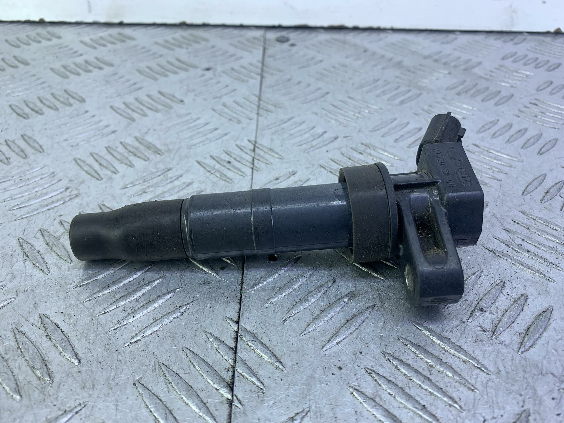 Катушка зажигания Hyundai Solaris (2010 - 2014) 27300-3F100