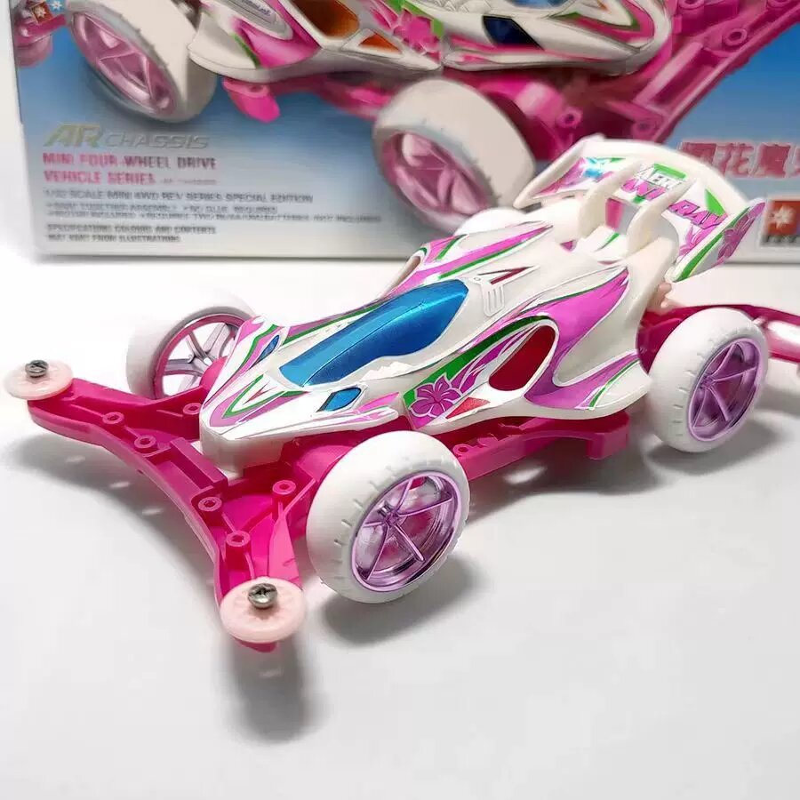 Официальная игрушечная машина Four-Wheel Brothers гигантского размера в розовом цвете, стандартная комплектация