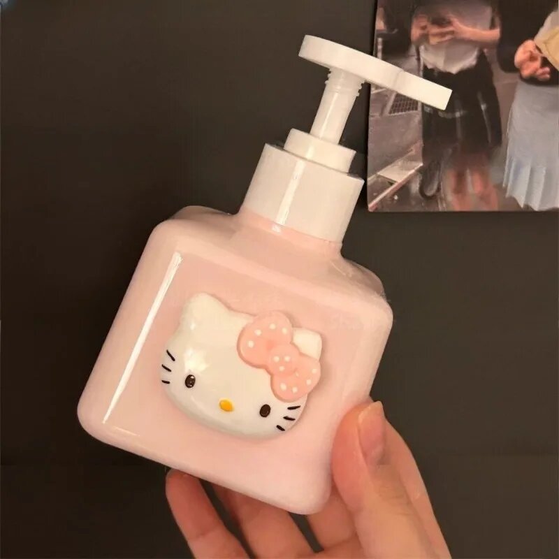 Многоразовый ручной дозатор для мыла Sanrio Hello Kitty объемом 200 мл, подходит для геля для душа, шампуня и т. д, отличный подарок для дома и ванной комнаты.