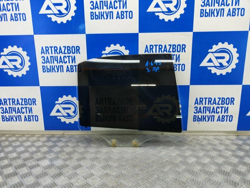 Б/У Стекло двери задней правой Hyundai Accent 2 / Хендай Акцент 2 1.5 G4EC 102 Л.С 2005