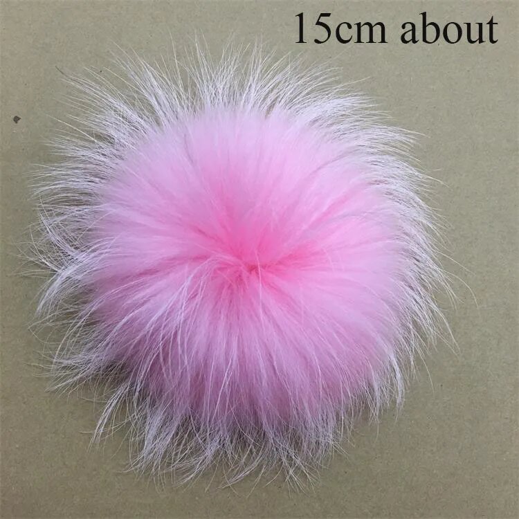 Розовый меховой помпон 15см luxury pink