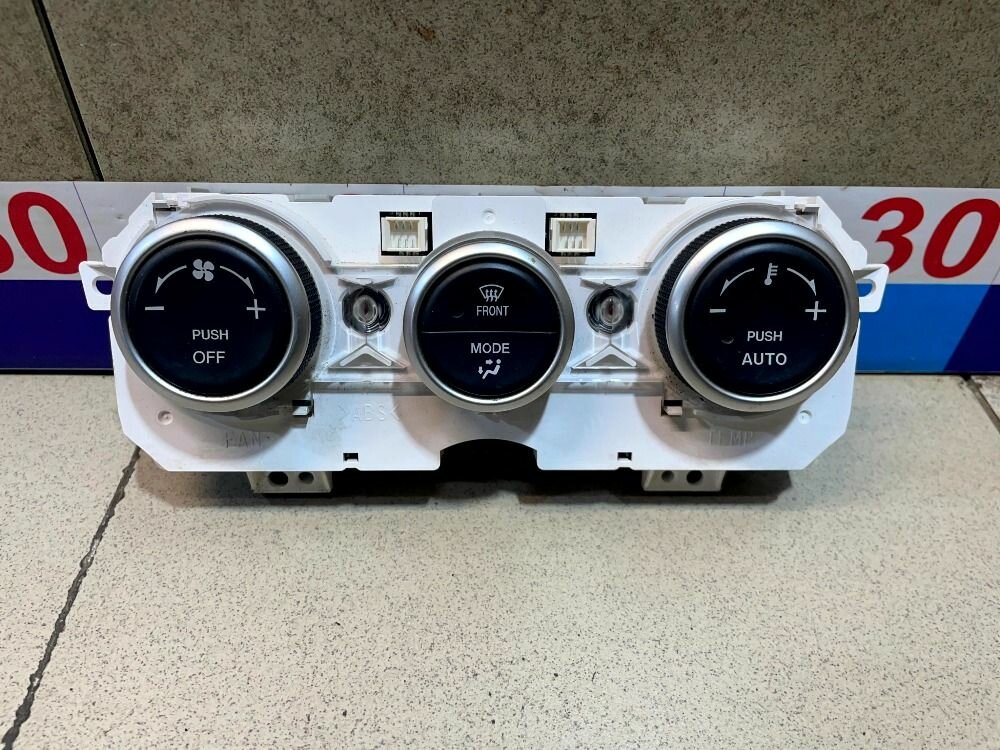 Блок управления отопителем Mazda 6 GG