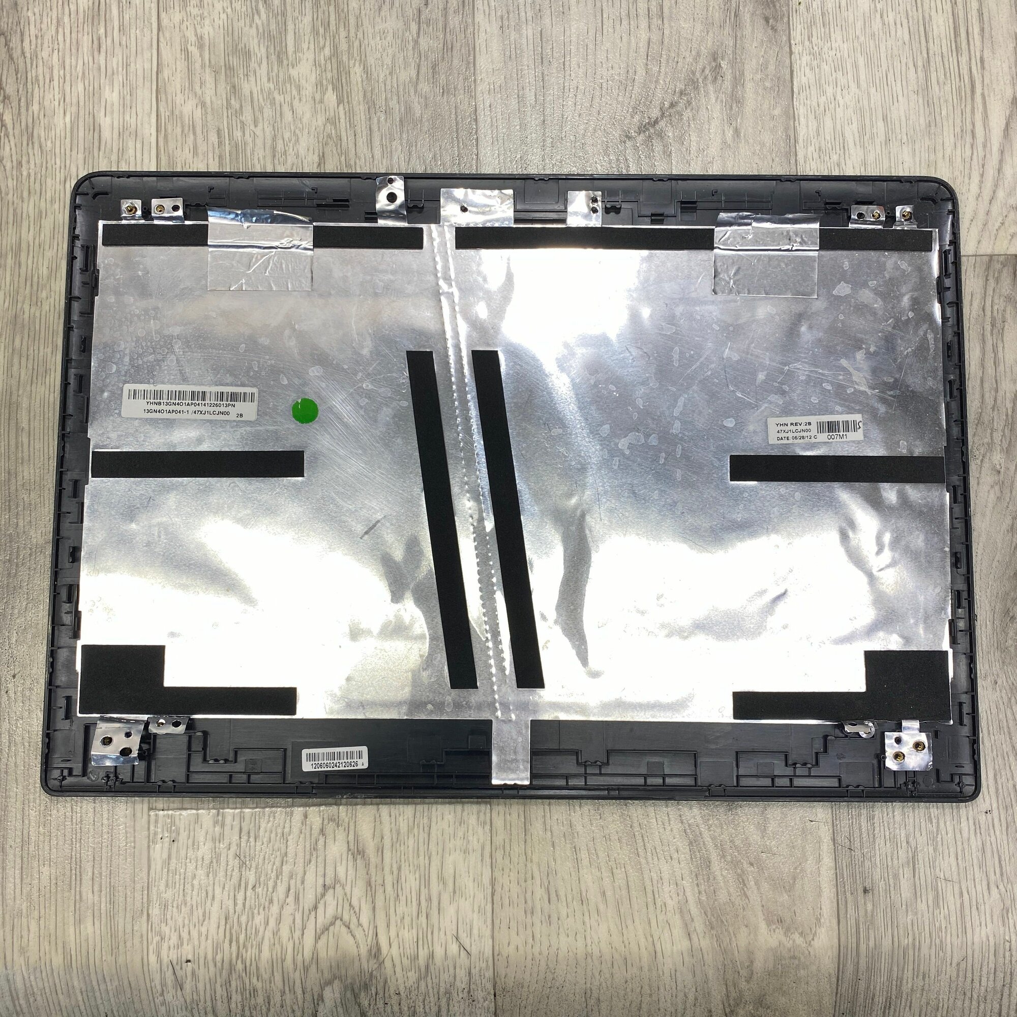 Крышка матрицы Asus F401U