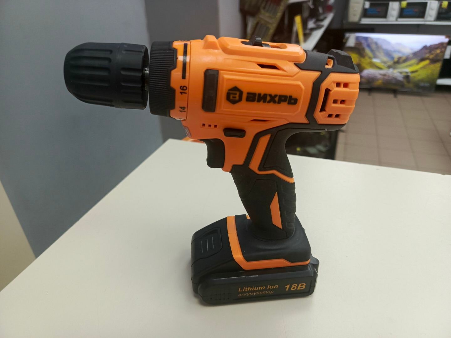 Дрель-шуруповерт аккумуляторная Вихрь ДА-18Л-2К, 18 В, 2 x 2 Ач, Li-Ion, ЗУ,Б/У, Уценка