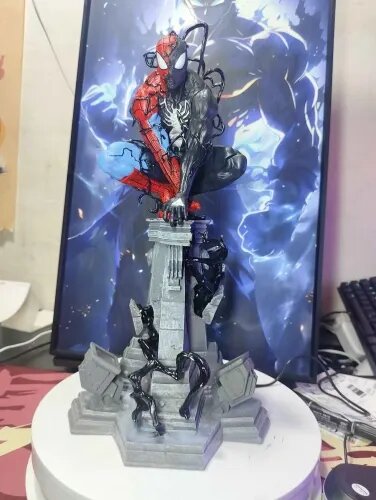 Фигурка из фильма Человек-паук / Spiderman, версия Веном (с подсветкой) 38см для мальчиков 14+