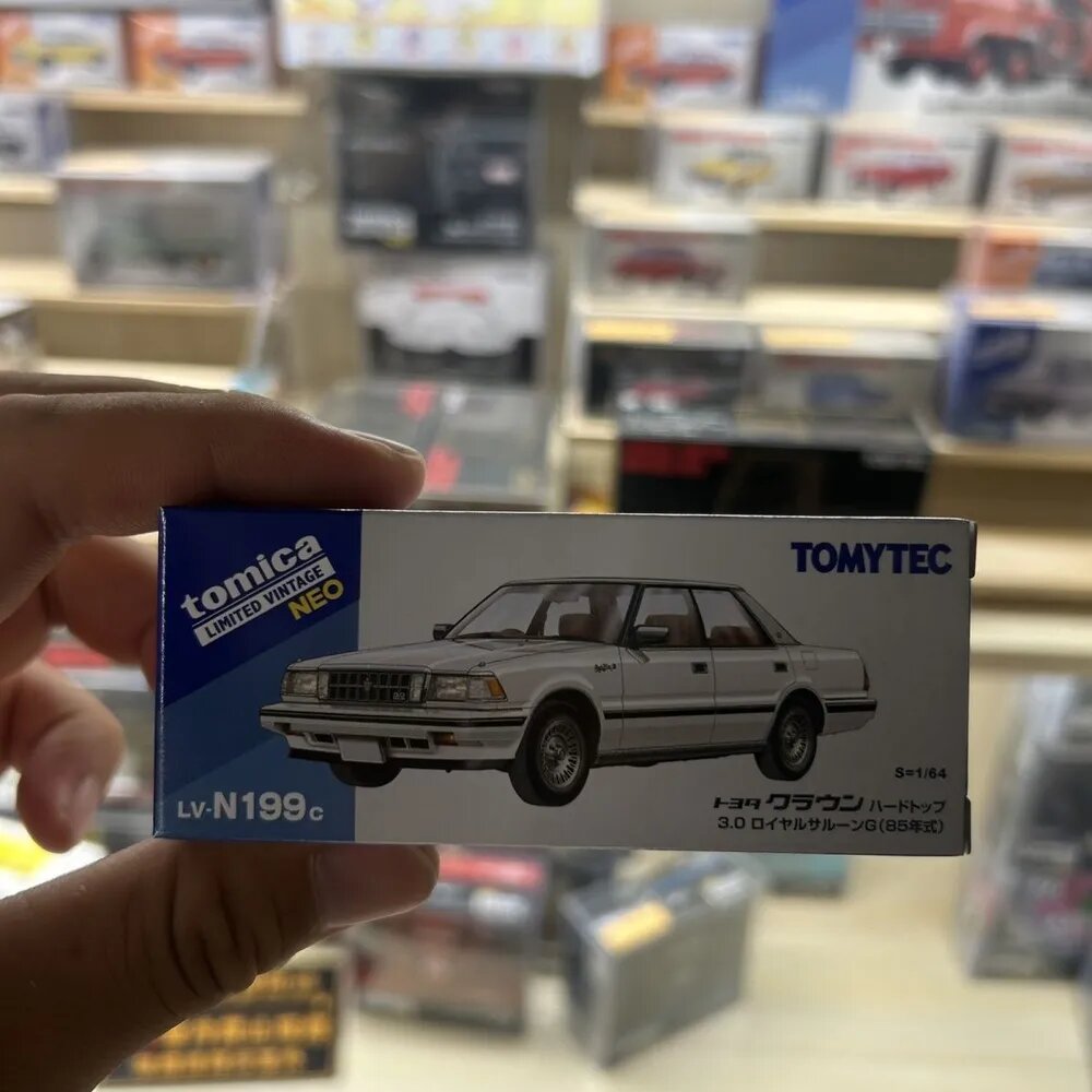 Машинка 2506 TOMYTEC 1:64 TLV LV-N199c Toyota Crown 1985 model Burgundy Die-cast Alloy Model Collection Toy Children Gifts, машинки игрушечные