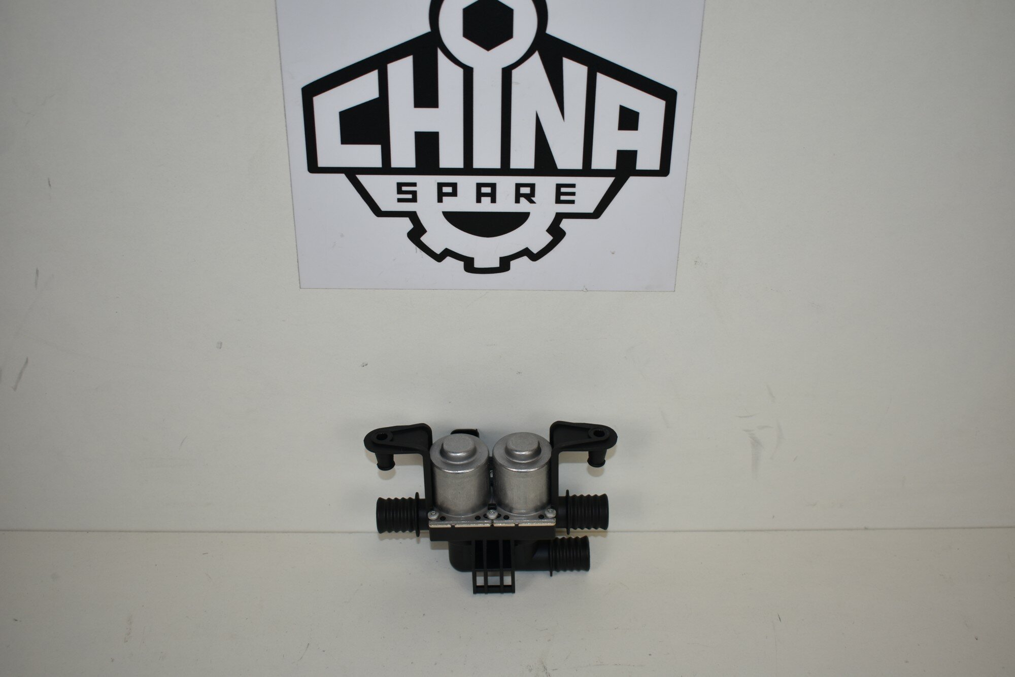 Клапан отопителя BMW 5 E60/E61, 6 E63/E64, 7 E65/E66, X5 E53 3.0D