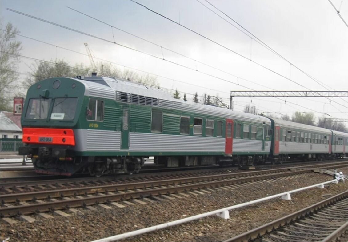 Масштабная модель 1/87 Железнодорожный состав АЧ2, СССР, тепловоз, готовый к отправке
