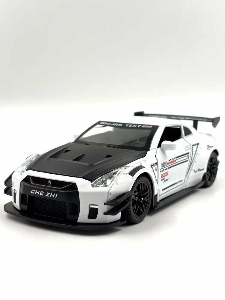 Металлическая машинка Nissan GT-R/ инерционная машина ниссан ГТР белая