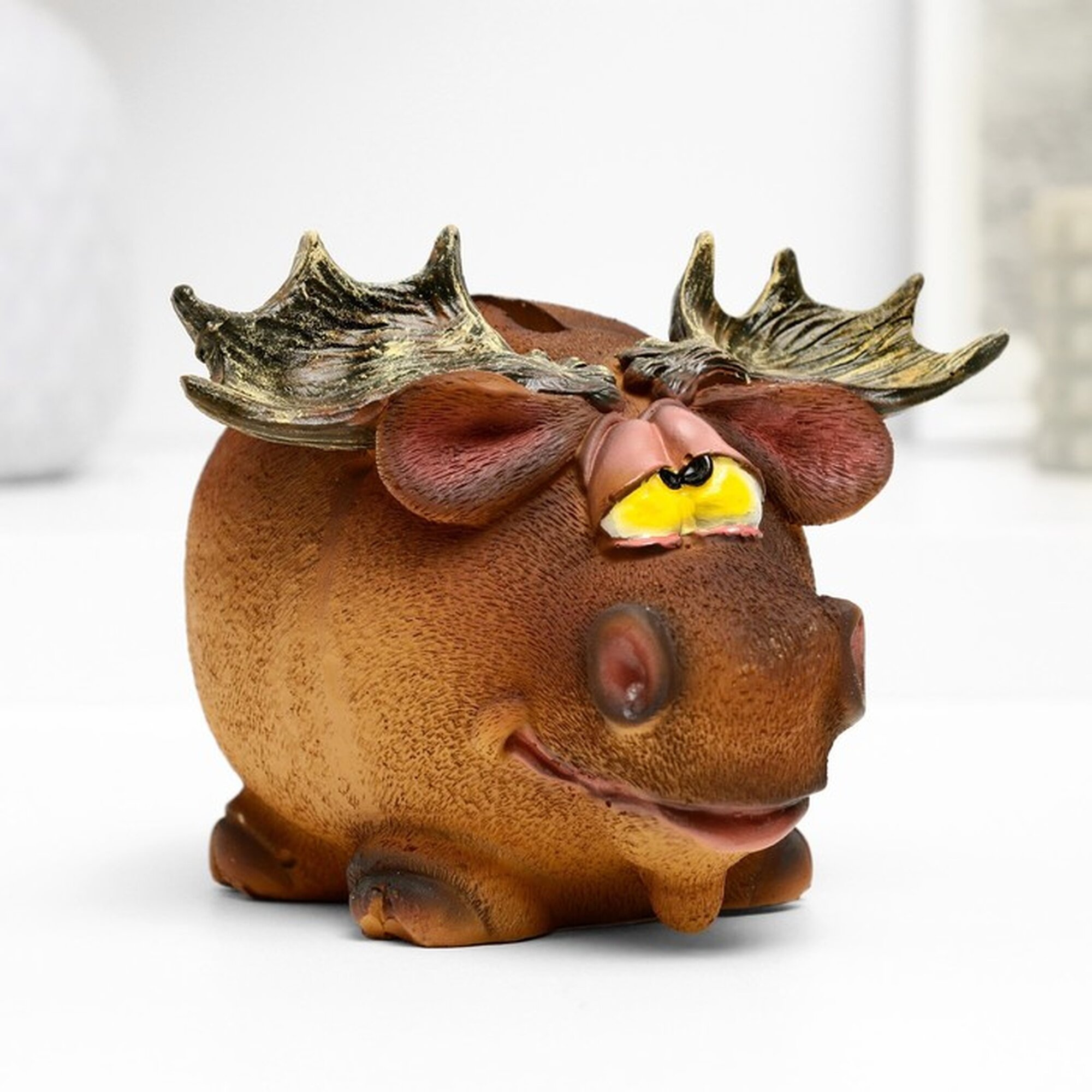 Копилка Хорошие сувениры «Лось», из полистоуна, коричневая, 14x13x9,5 см