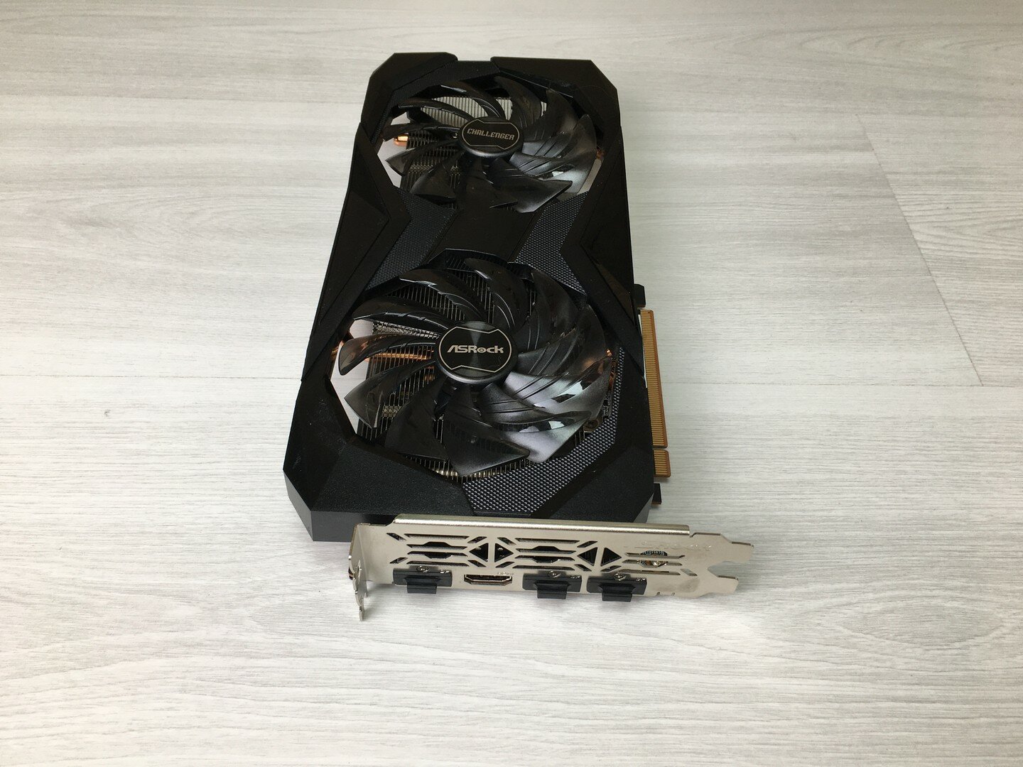 Видеокарта 8Gb Radeon RX6600XT, AsRock RX6600XT CLD 8GO, PCI-E
