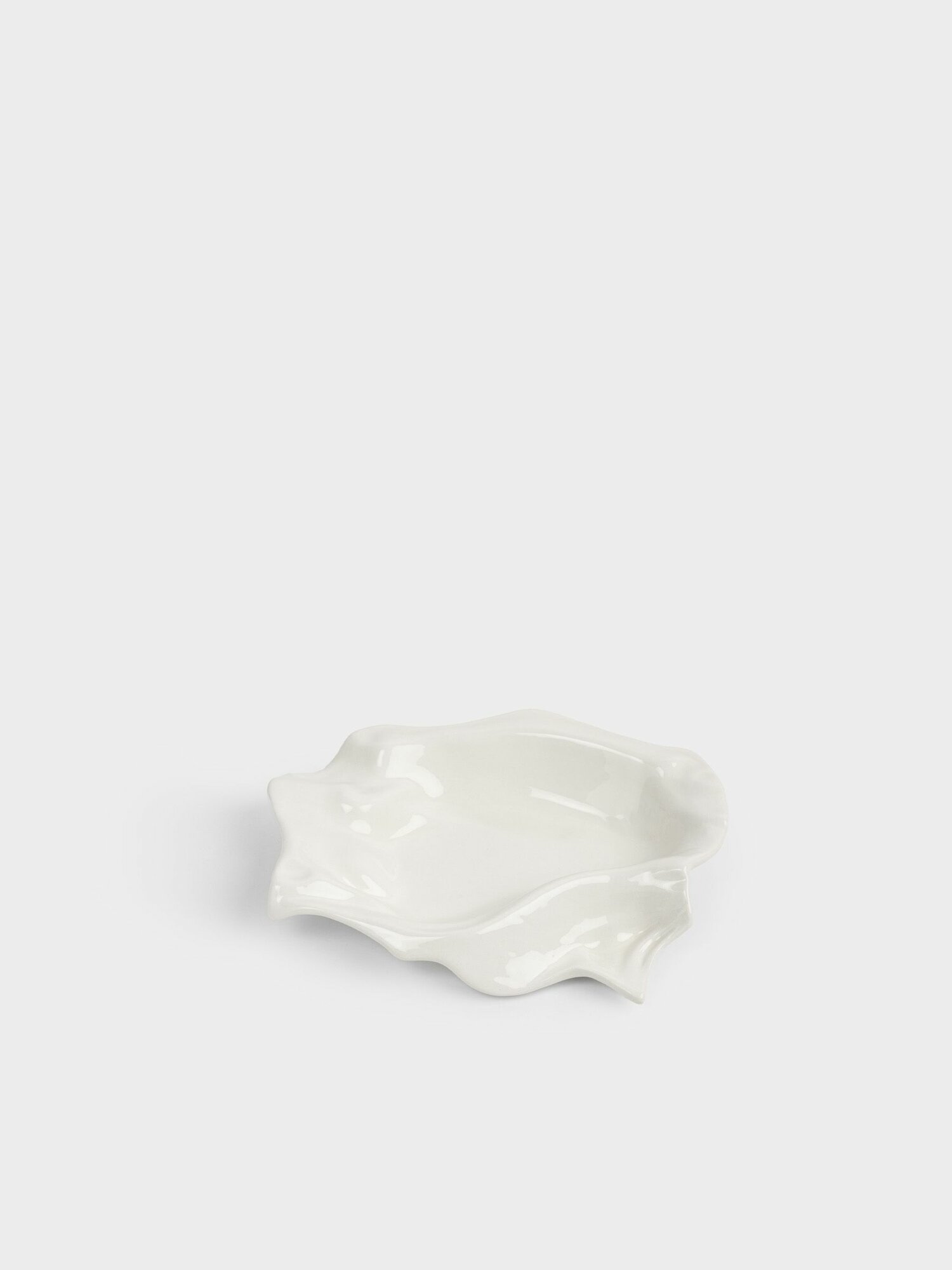 Блюдо декоративное, 19х15х4 см, керамика D, молочное, Мятый эффект, Crumple, Kuchenland