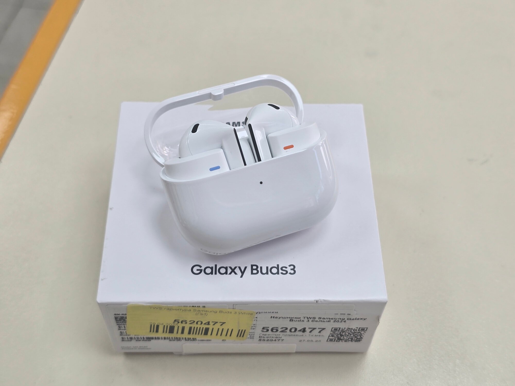 Беспроводные наушники Samsung Galaxy Buds 3, белый, с шумоподавлением, Б/У, Уценка