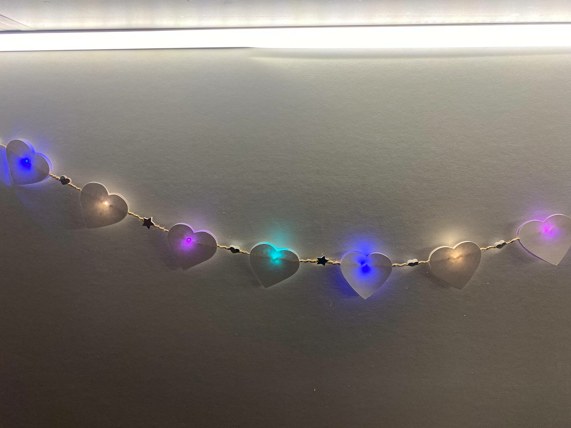 Гирлянда "горящие сердца" разноцветные для вечеринок, на свадьбу, девичник, день рождения 1 м, 3 режима мигания