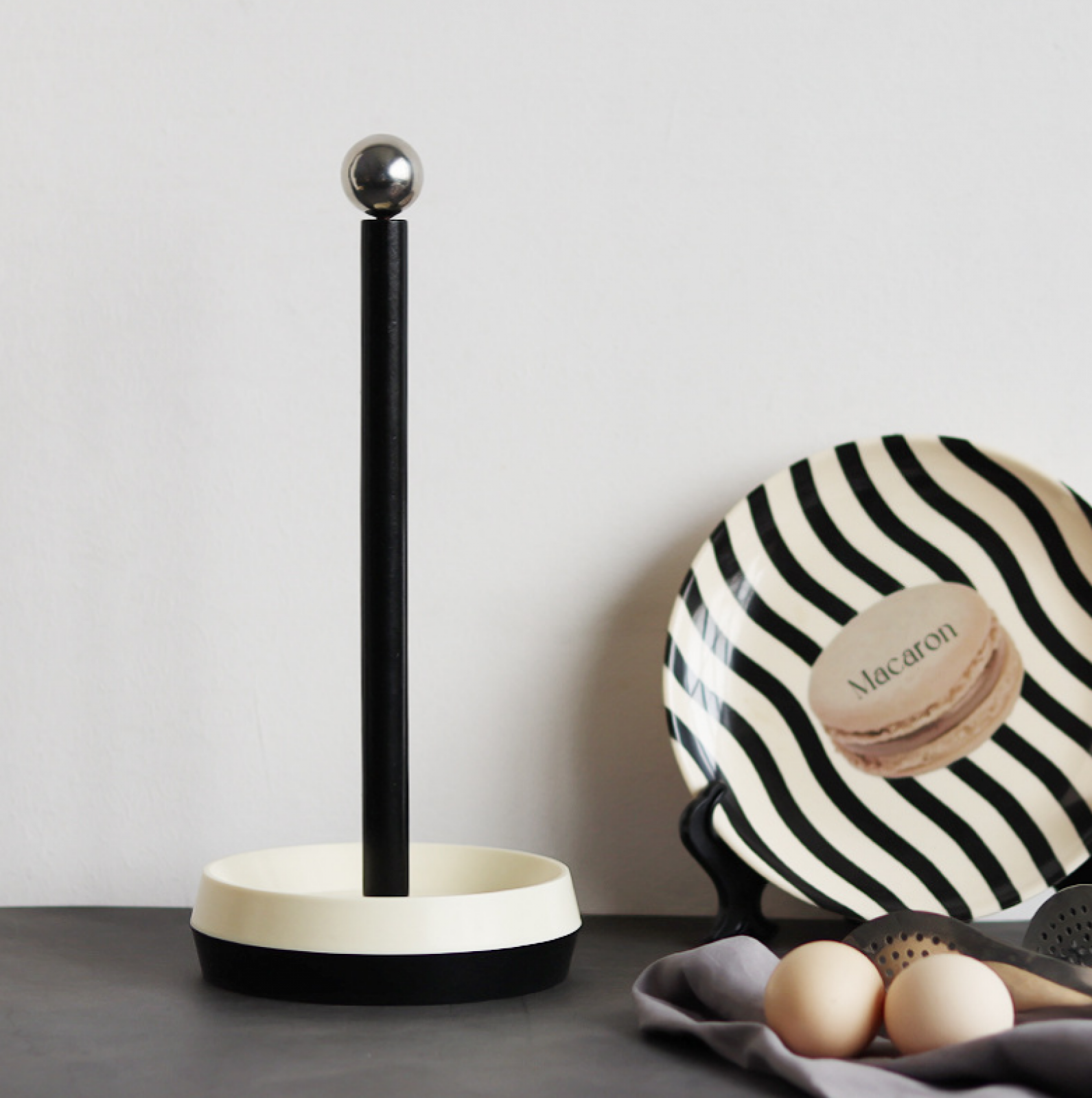 Настольный держатель для бумажных полотенец MyPads черно-белый минималистичный дизайн