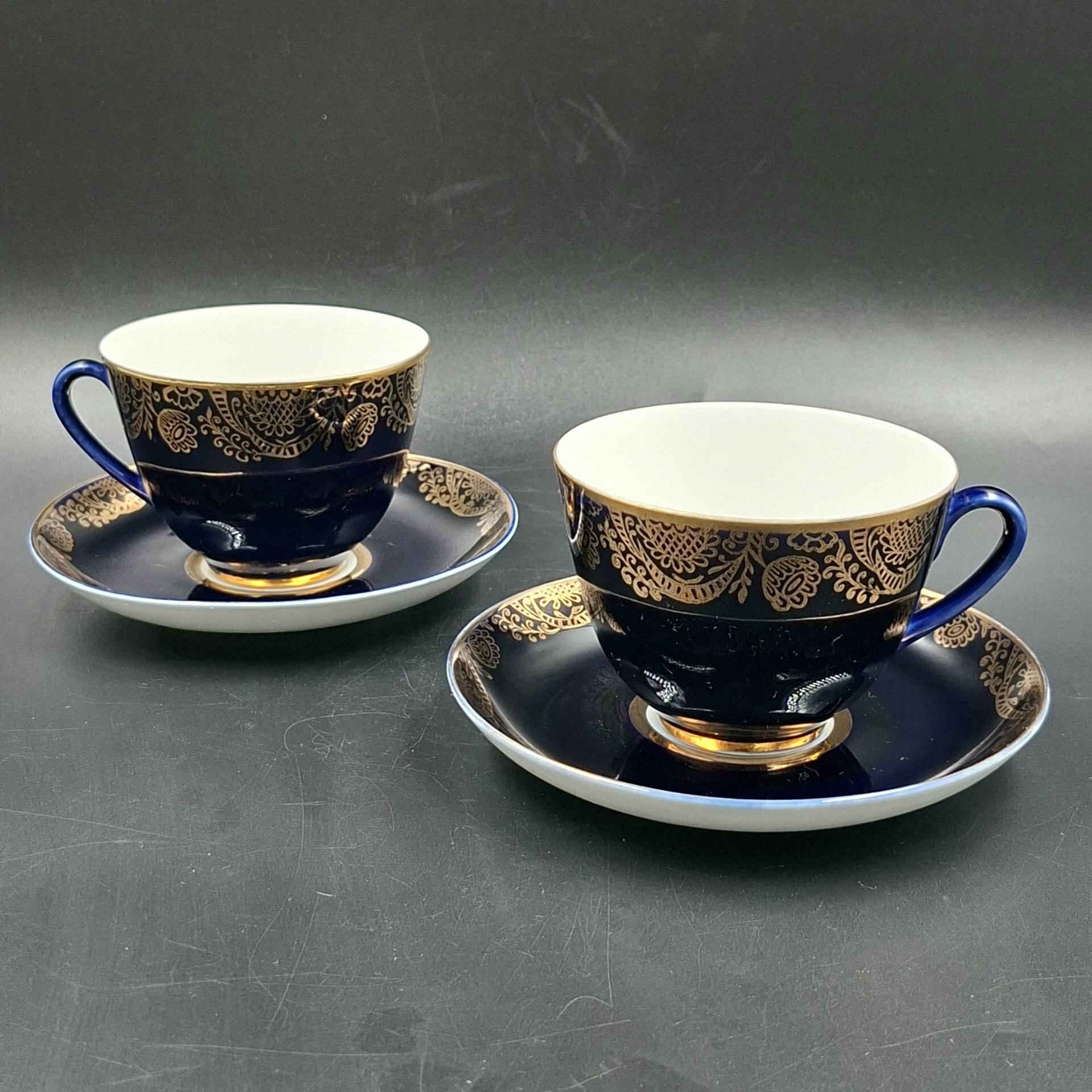 Набор из двух чайных пар с ажурным декором, фарфор, крытье кобальтом, золочение