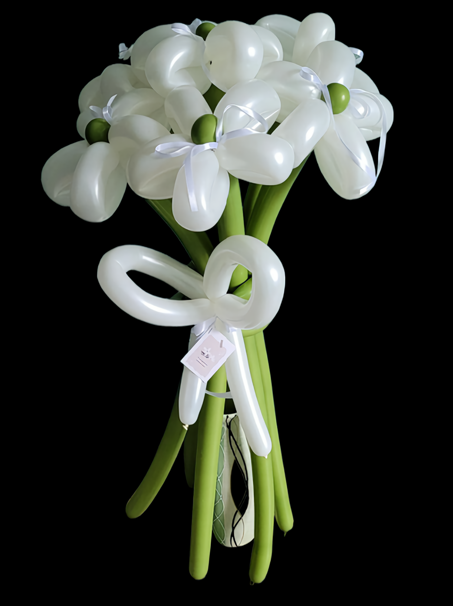 Нежный букет ромашек из воздушных шаров шдм " Жемчужина"