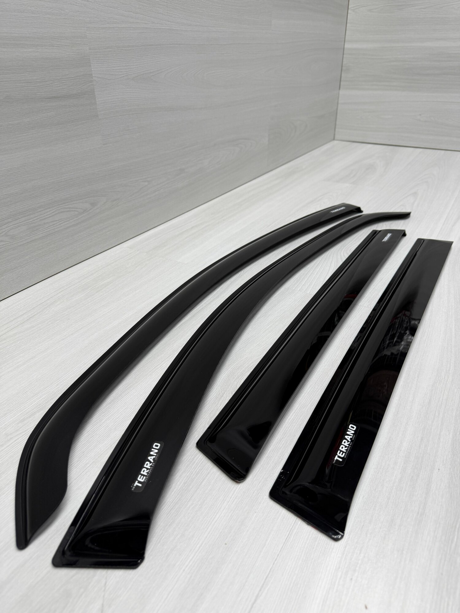 Дефлекторы (ветровики) окон для Nissan Terrano 2014-2023 (Ниссан Террано)