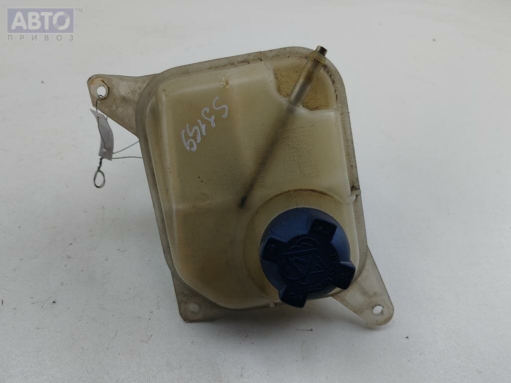 Бачок расширительный Audi 80 B4 (1991-1996)
